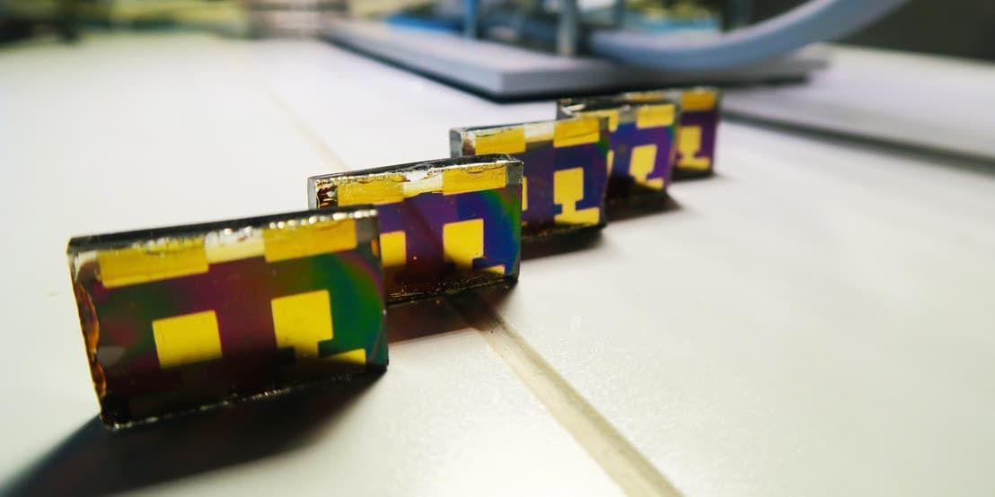 EPFL testet Perowskite-Solarzellen unter realistischen Bedingungen im ...