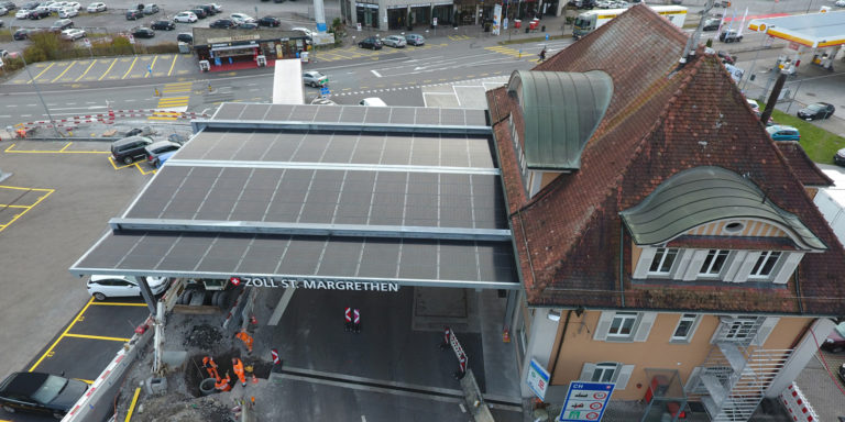 Neues Photovoltaik-Indachsystem von Megasol auf dem Markt – pv magazine ...