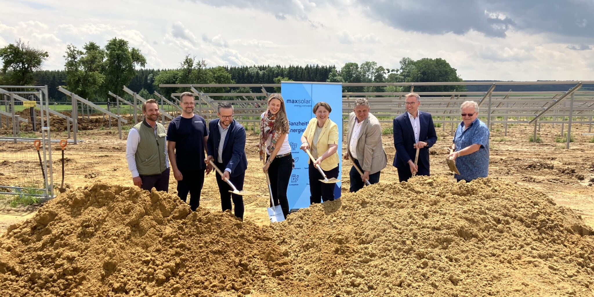 Maxsolar: Spatenstich für 76 Megawatt Photovoltaik-Kraftwerk mit ...