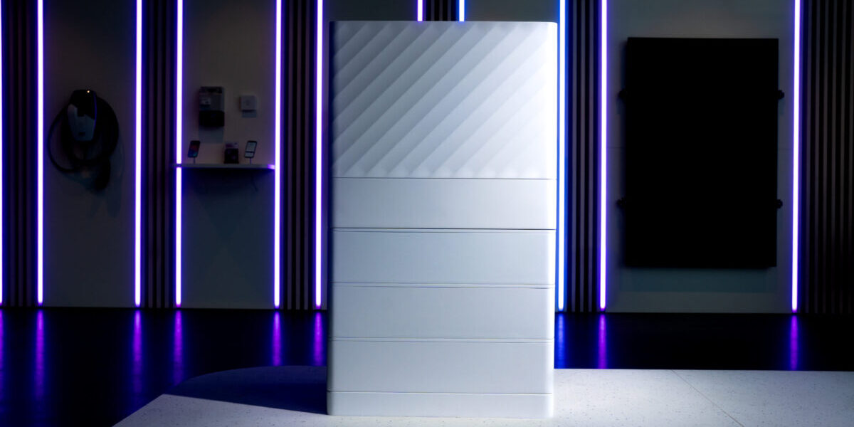 Neuer All-in-One Batteriespeicher: INTILION erweitert ...