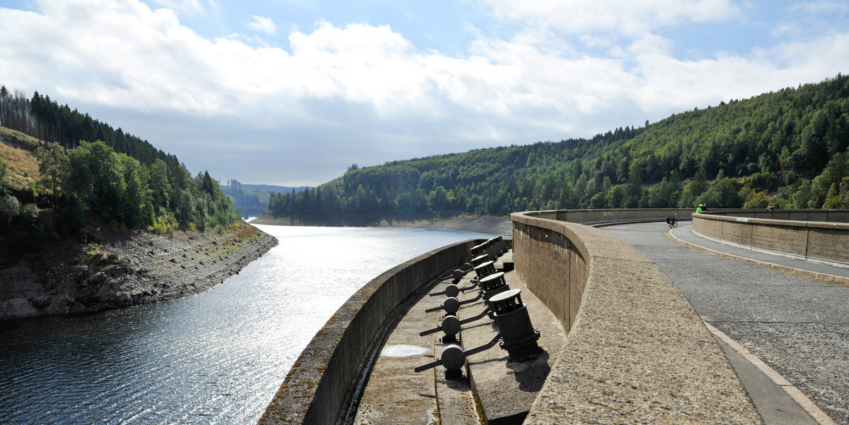 AXA IM Alts erwirbt eine 60-Prozent-Beteiligung an ILOS Projects, einem ...